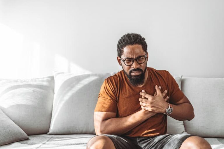 How to Deal With Upper Back Pain After Eating | New York Pain Care